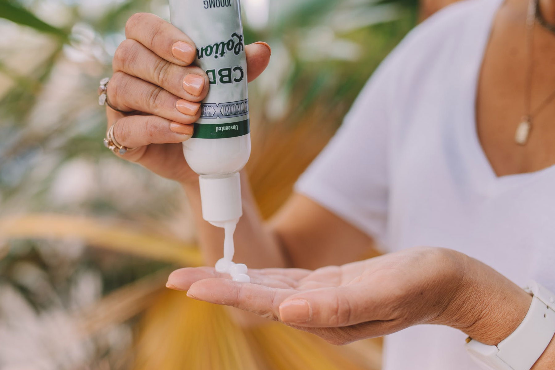 4 Reasons Why You Should Try CBD Products